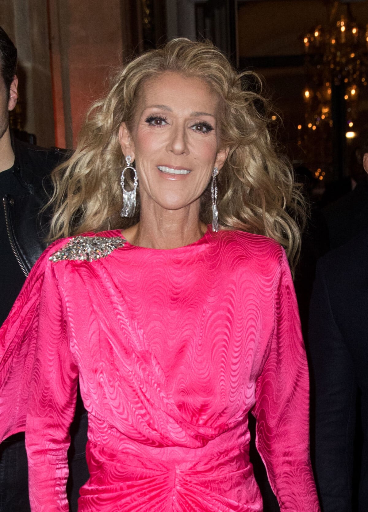 Photo : Céline Dion et Pepe Munoz quittent l'hôtel De Crillon pour se ...
