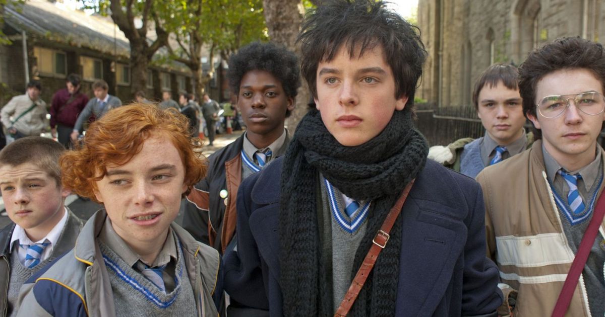 Bande-annonce du film Sing Street (2016) - Purepeople