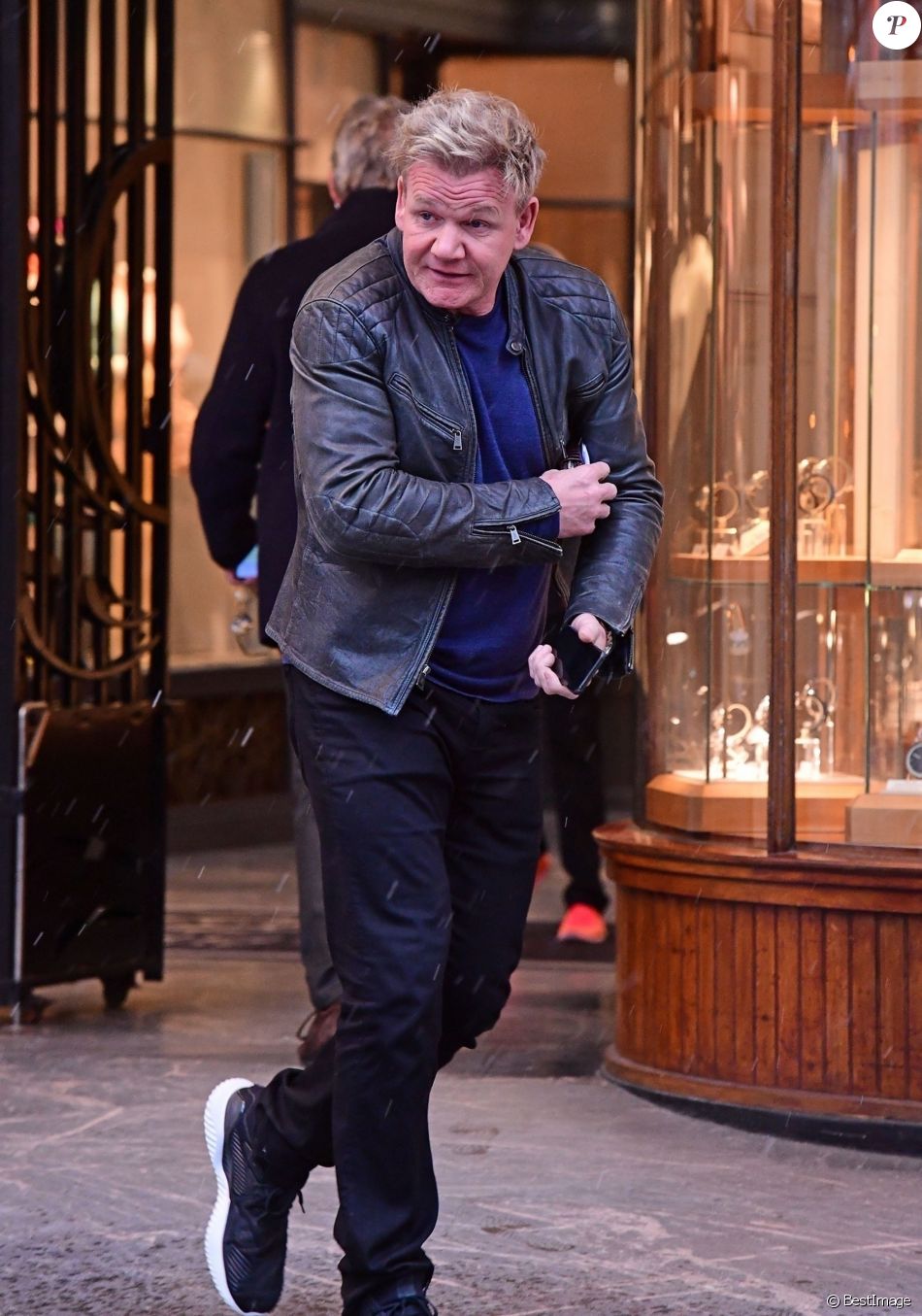Exclusif - Le chef Gordon Ramsay à la sortie d'une boutique Rolex du ...