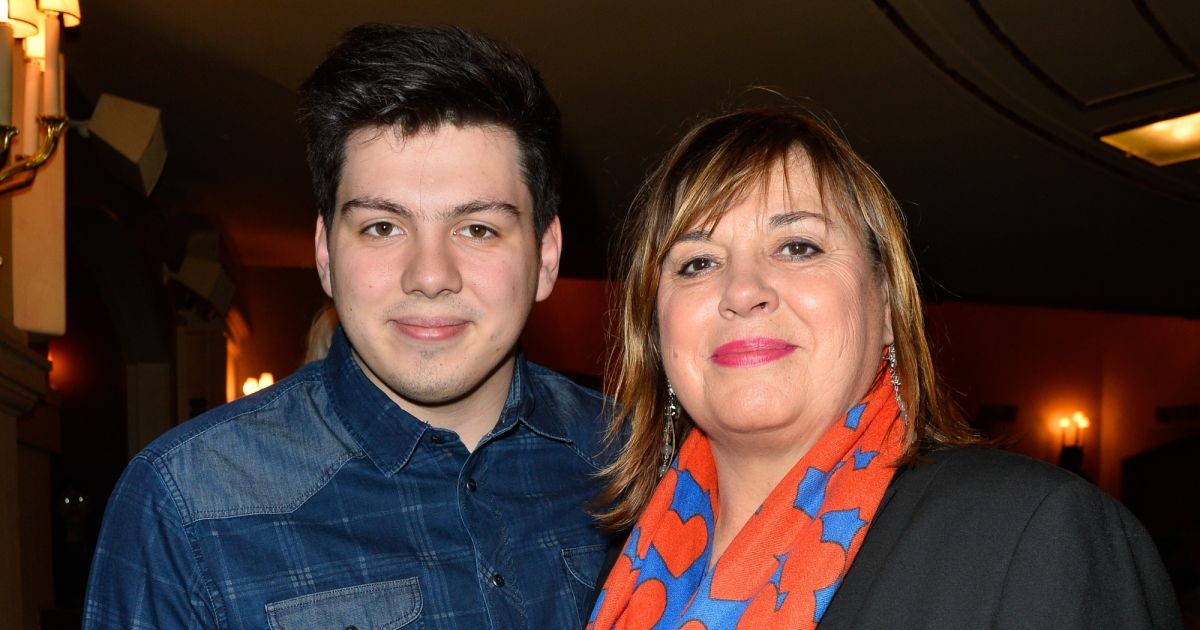 Michèle Bernier et son fils Enzo Gaccio à la générale de la pièce La ...