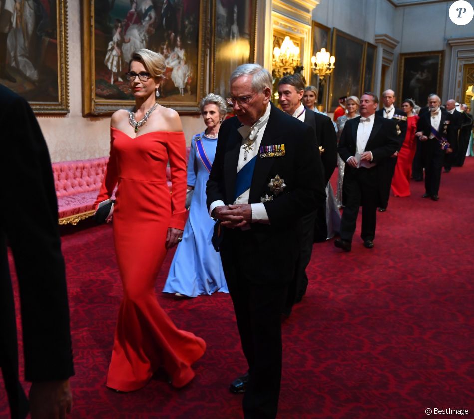 Emma Walmsley et le duc de Gloucester au palais de Buckingham le 3 juin ...