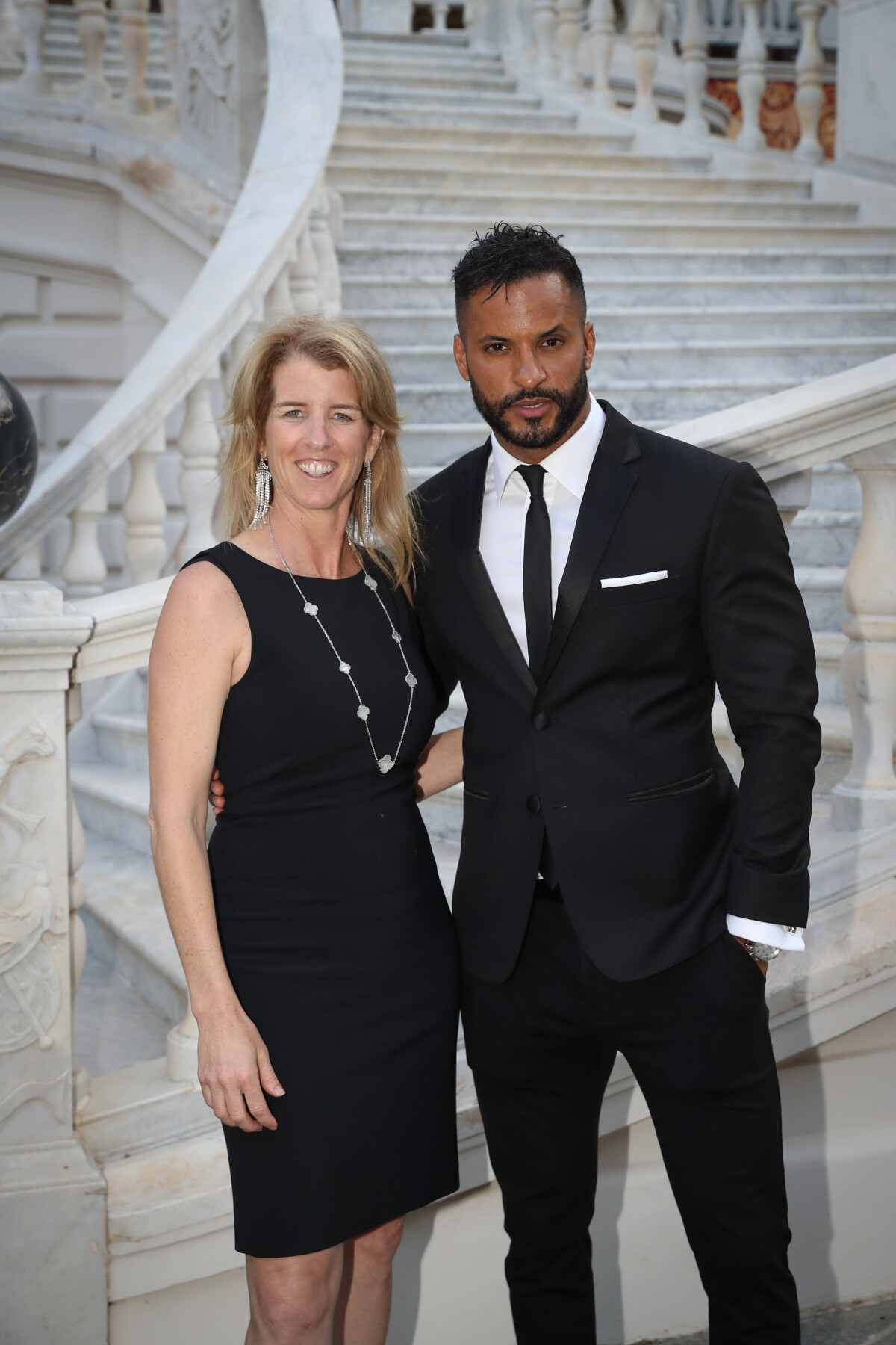 Photo : Rory Kennedy, présidente du jury Actualités, et Ricky Whittle ...