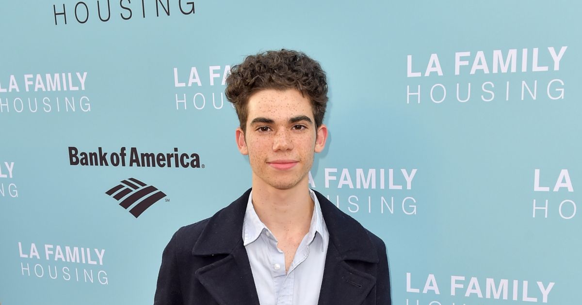 Cameron Boyce lors des LA Family Housing Awards 2017 à West Hollywood ...
