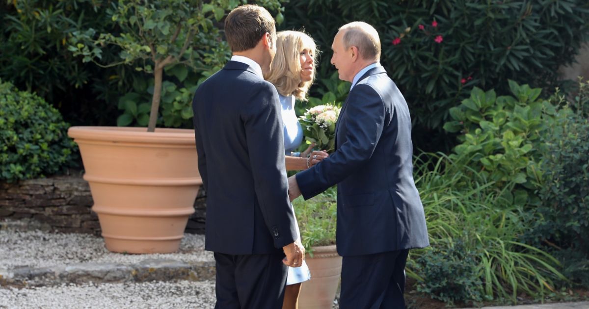 Brigitte Macron - Le président Emmanuel Macron accueille le président ...