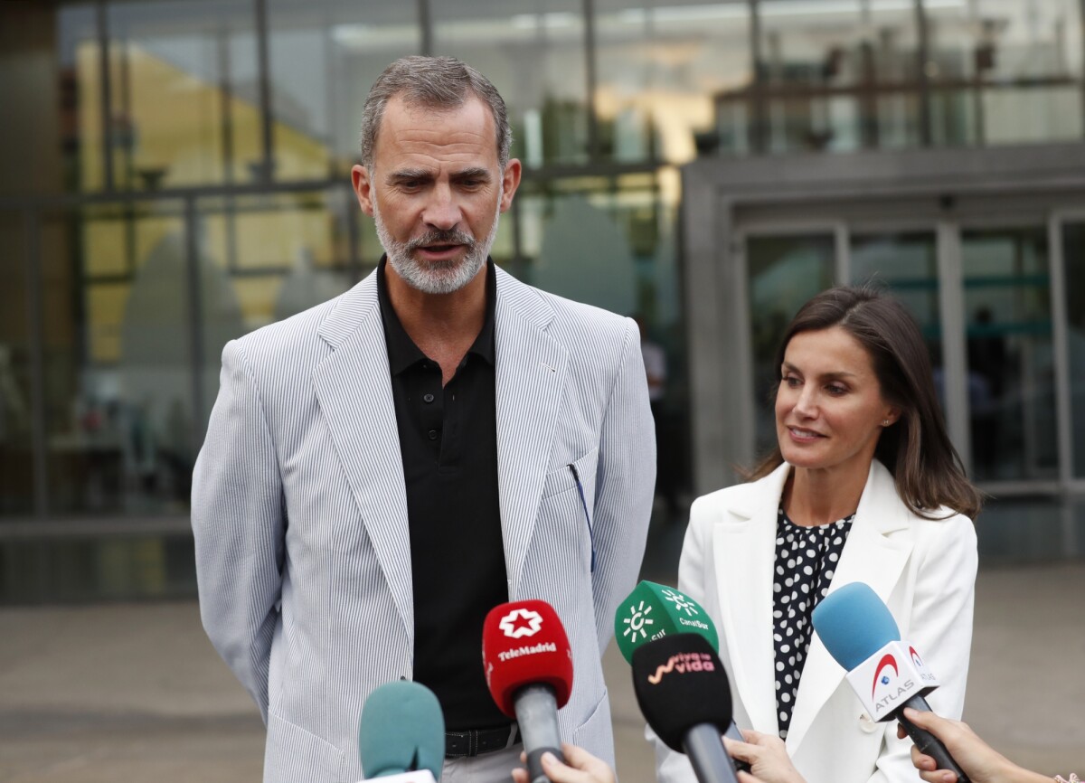 Photo Le Roi Felipe Vi Et La Reine Letizia Despagne Ont Rendu Visite