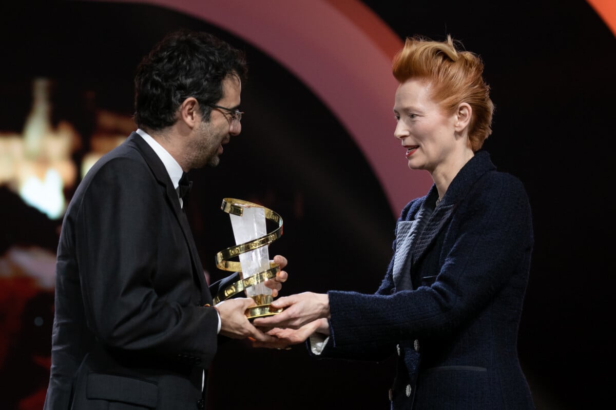 Photo : Nicolas Rincon Gille reçoit le prix de L'Etoile d'Or de ...