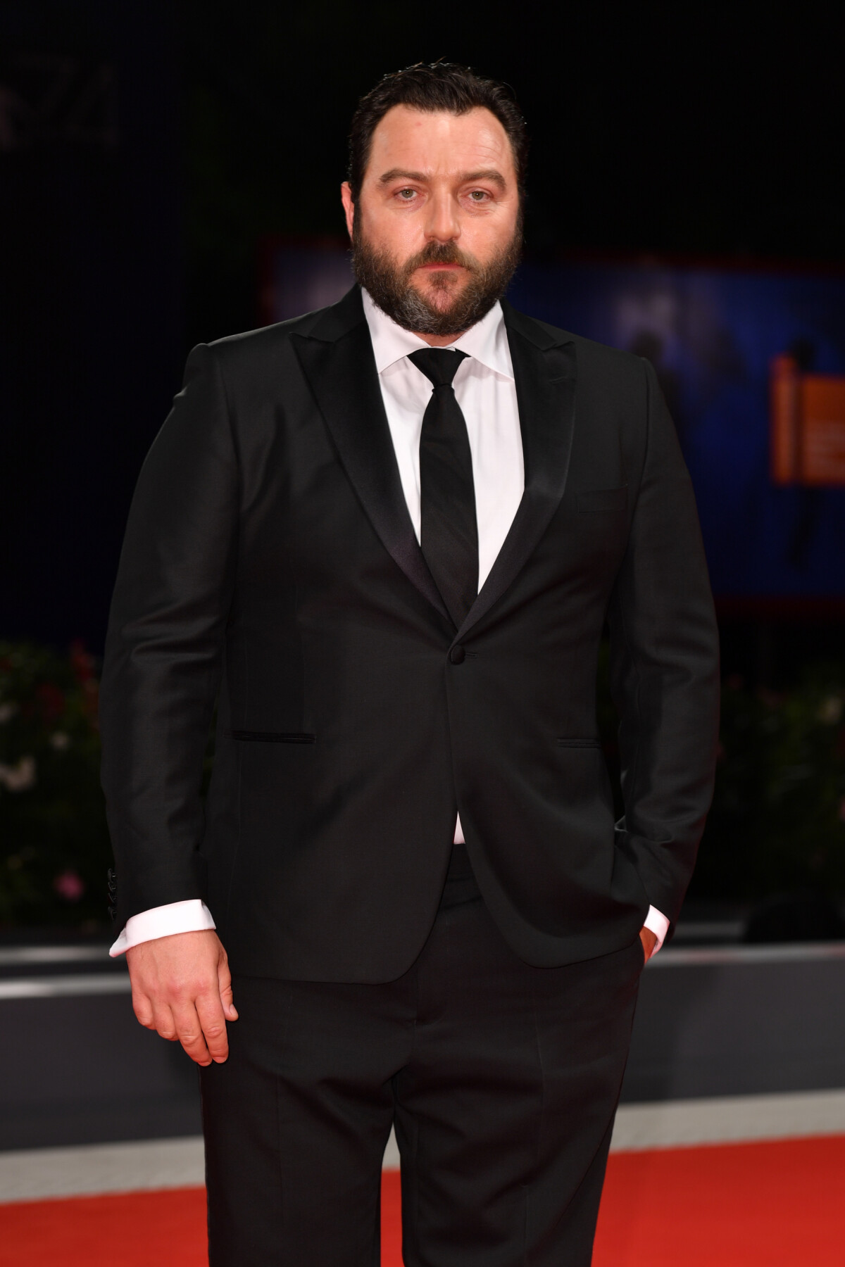 Photo : Denis Menochet à la première de "Jusqu'à la Garde" au 74e ...