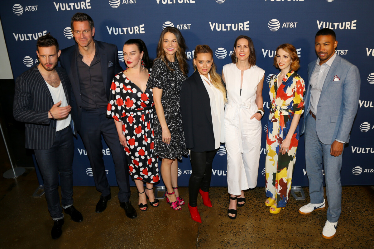 Photo : Nico Tortorella, Peter Hermann, Debi Mazar, Sutton Foster ...