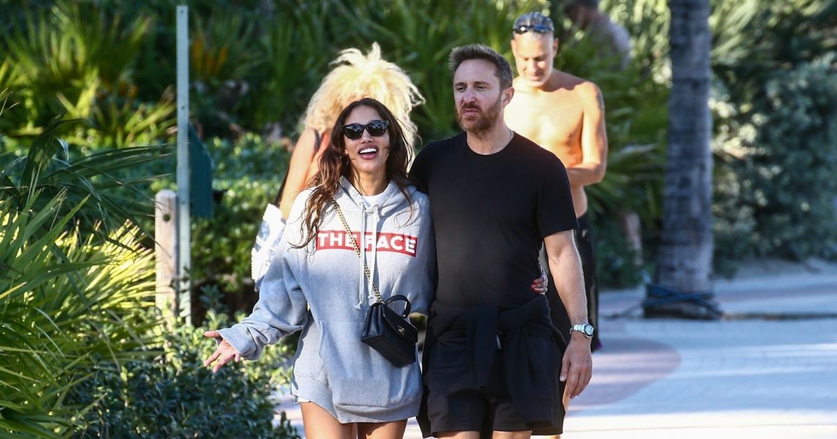 David Guetta et sa compagne Jessica Ledon se baladent en amoureux le ...