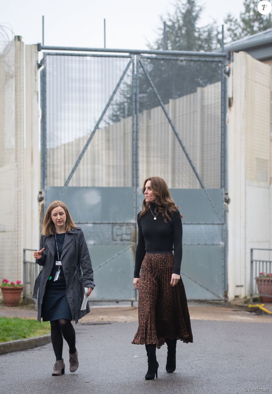 Kate Middleton, duchesse de Cambridge, visite la prison pour femmes HM ...
