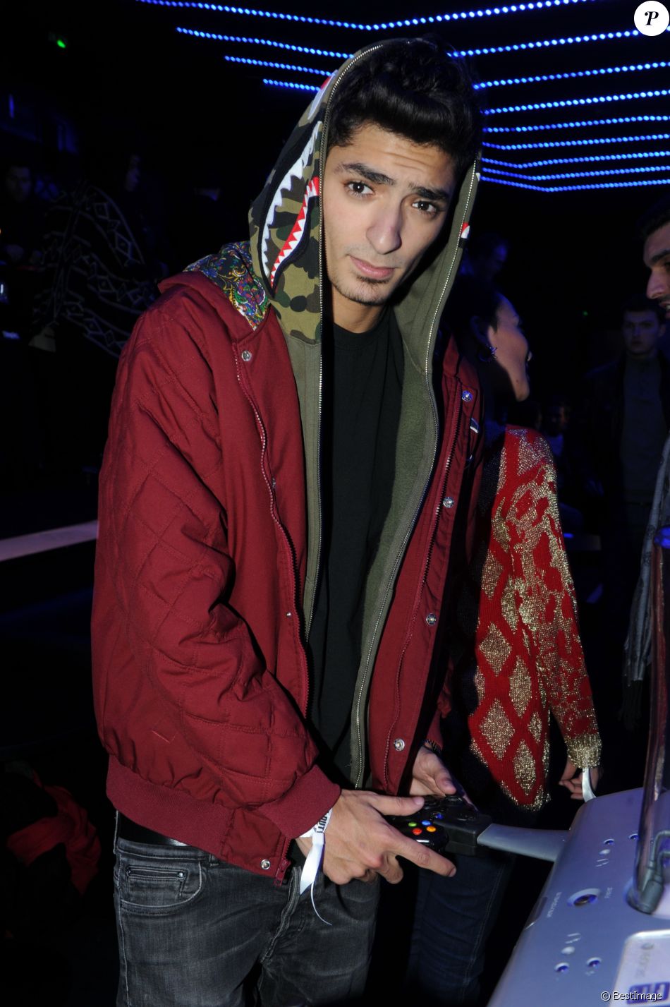 Sneazzy - Soiree de lancement du jeu Call of Duty Ghost au Palais de ...