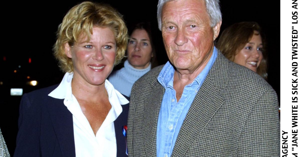Orson Bean et sa femme Alley Mills en 2001 lors d'une avant-première à ...