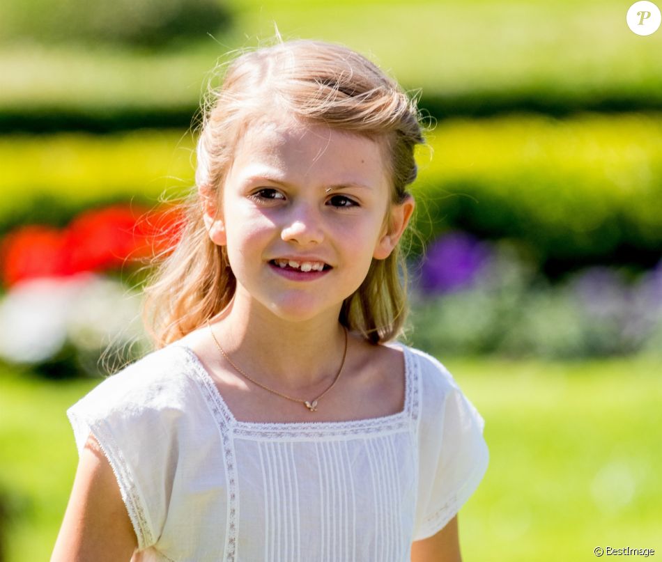 La princesse héritière Victoria de Suède en famille le 14 juillet 2019 ... La princesse héritière Victoria de Suède en famille le 14 juillet 2019 ...