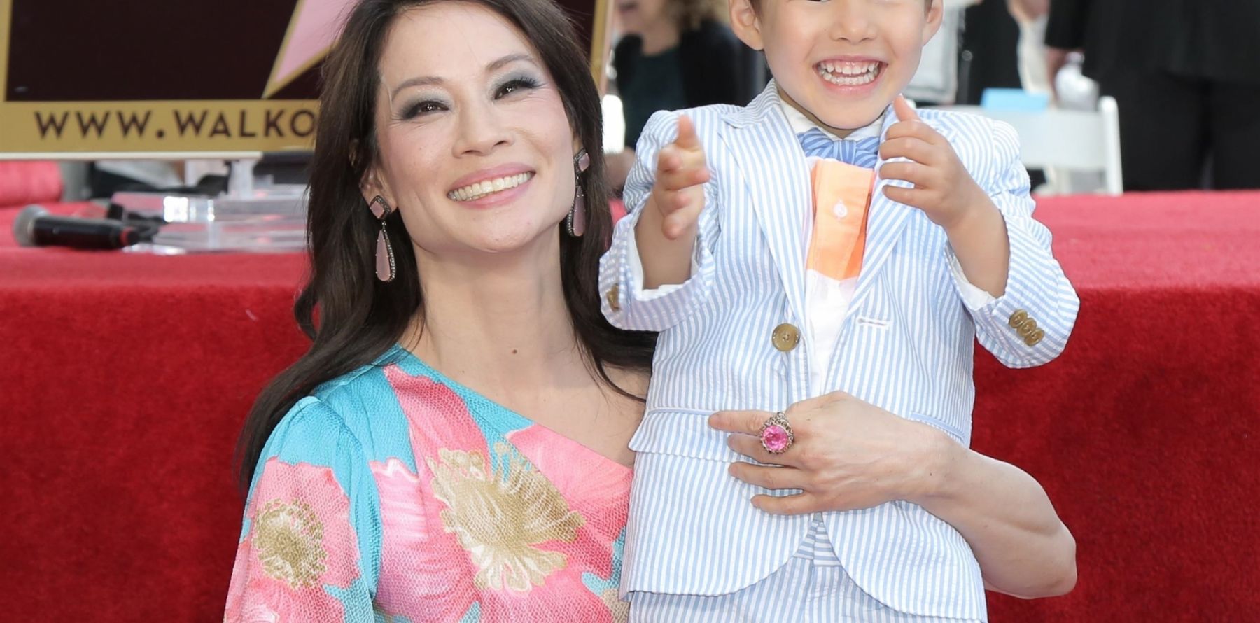 Lucy Liu (Why Women Kill) : Maman célibataire à la vie amoureuse ...
