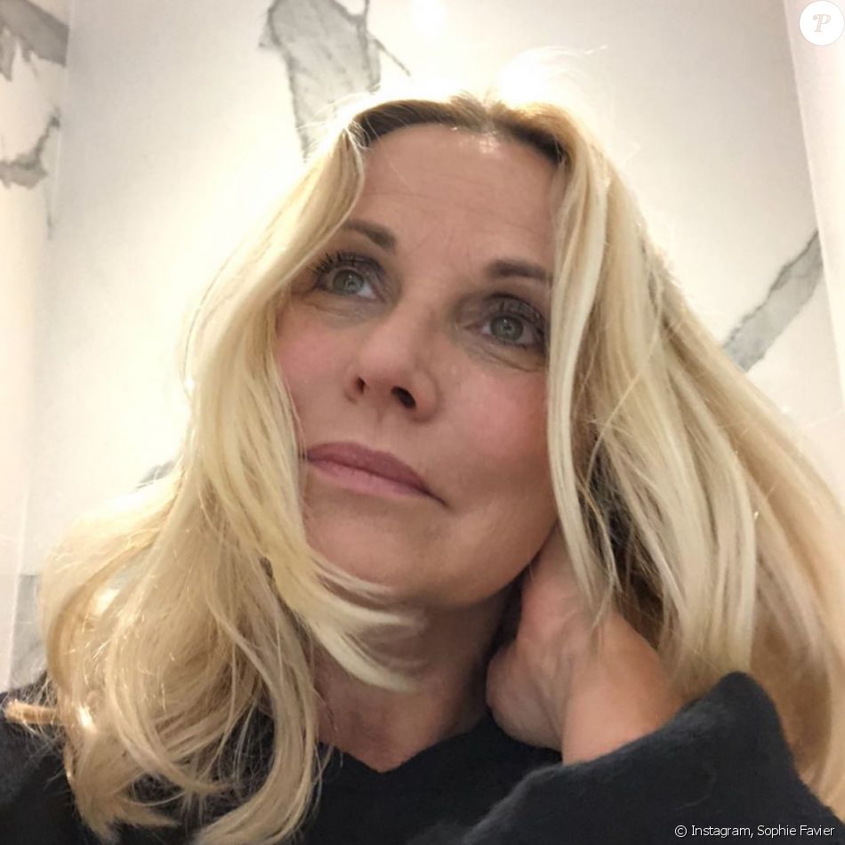 Sophie Favier sur Instagram. Le 18 mars 2020. - Purepeople Sophie Favier sur Instagram. Le 18 mars 2020. - Purepeople