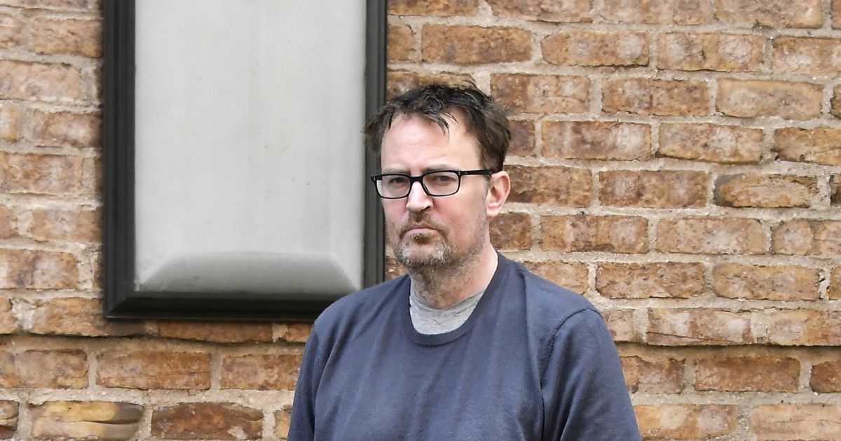 Exclusif - Matthew Perry se promène dans les rues de New York le 25 ...