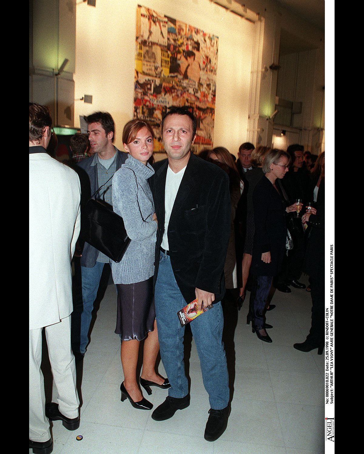 Photo : Arthur et Lea Vigny au spectacle "Notre Dame de Paris" en 1998 ...