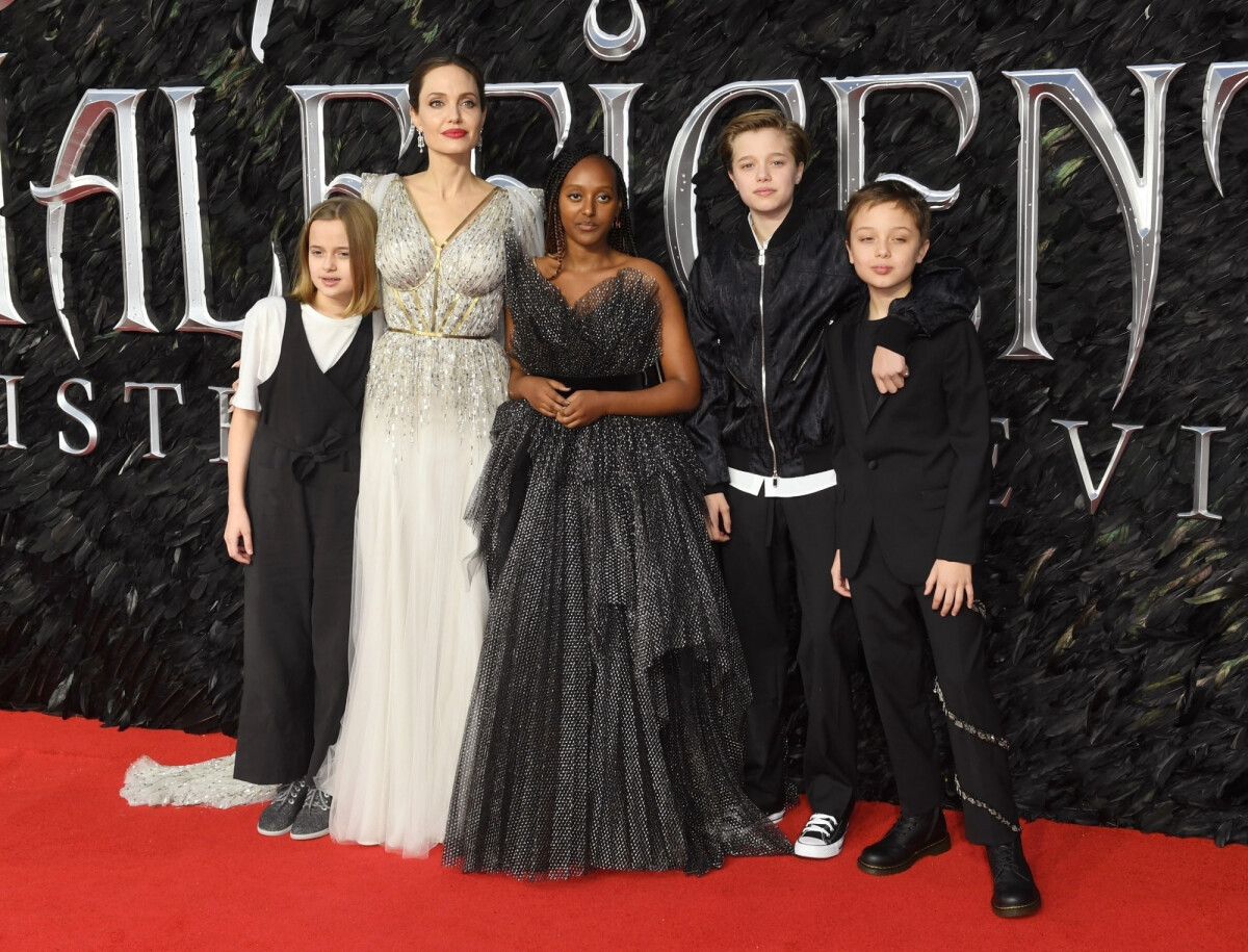 Photo Angelina Jolie Avec Ses Enfants Zahara Shiloh Vivienne Et