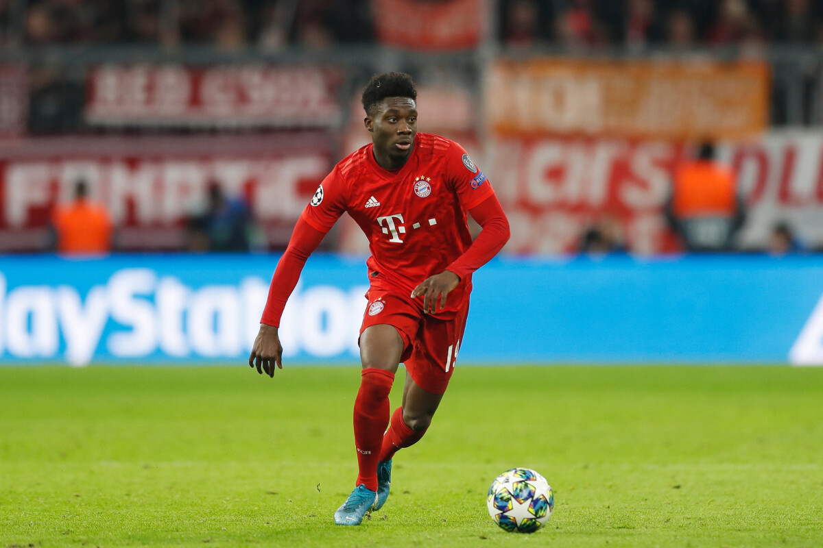 Photo : Alphonso Davies (Bayern) - Match de Ligue des Champions entre ...