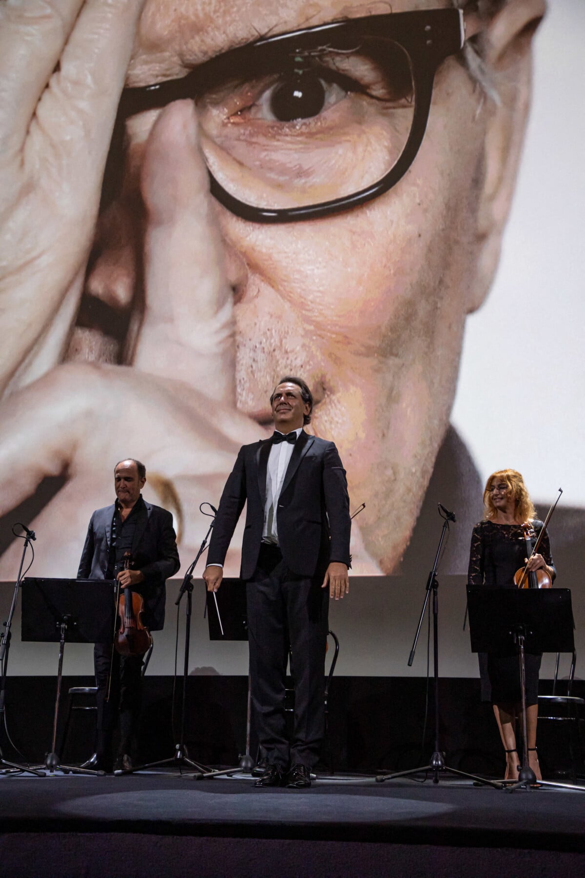 Photo : La maestro Andrea Morricone rend hommage à son père Ennio ...