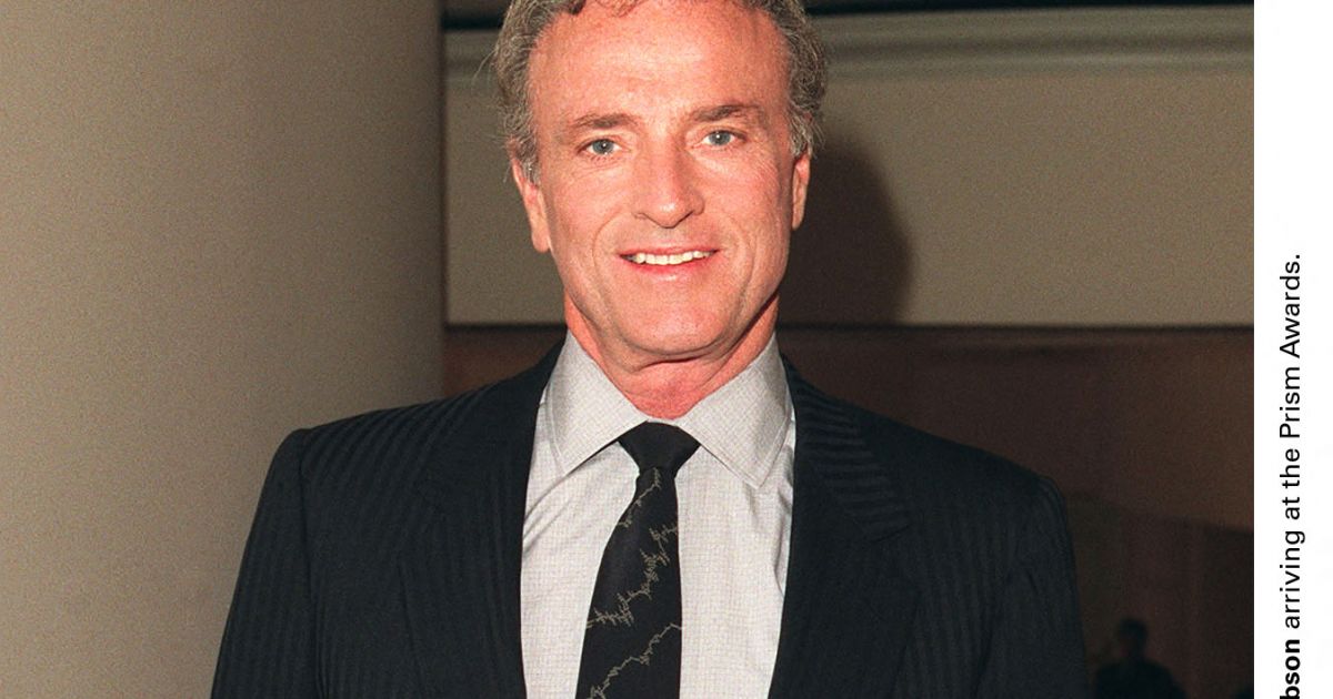 Kevin Dobson aux Prism Awards en 2000 - Purepeople