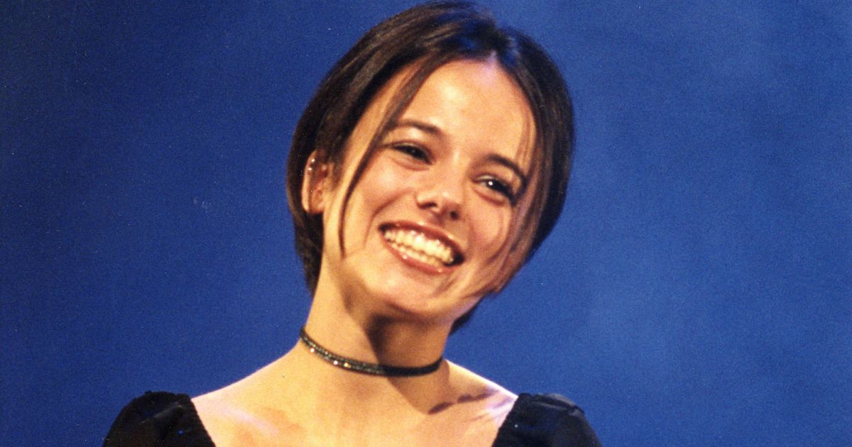Alizée en concert, en 2000. - Purepeople