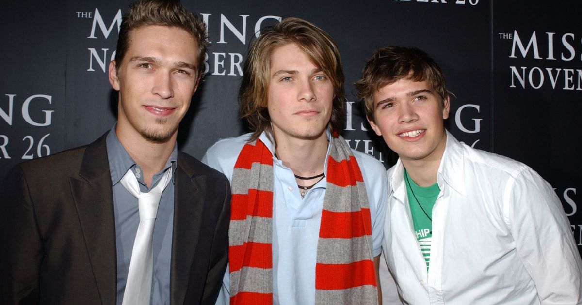 Le groupe Hanson à New York en novembre 2003. - Purepeople