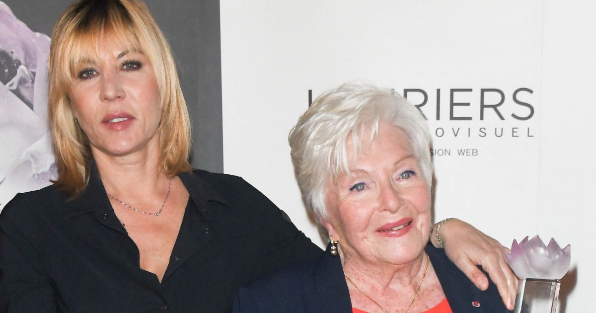 Mathilde Seigner et Line Renaud (Laurier d'Interprétation Féminine) au ...