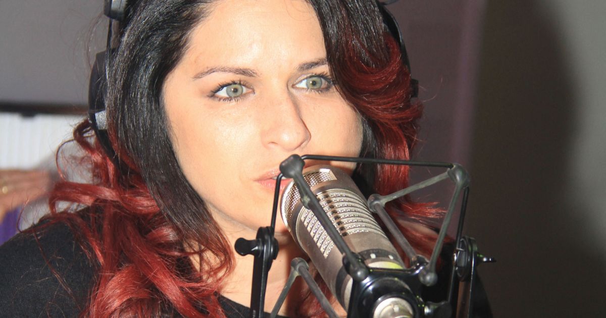 Exclusif - La chanteuse Larusso (Laëtitia Larusso) lors de l'émission ...