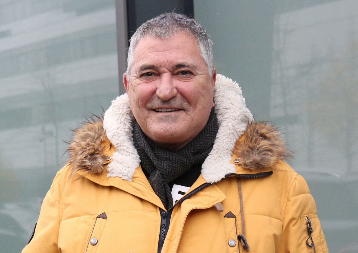 Photo : Exclusif - Jean-Marie Bigard arrive aux studios de RMC à Paris ...