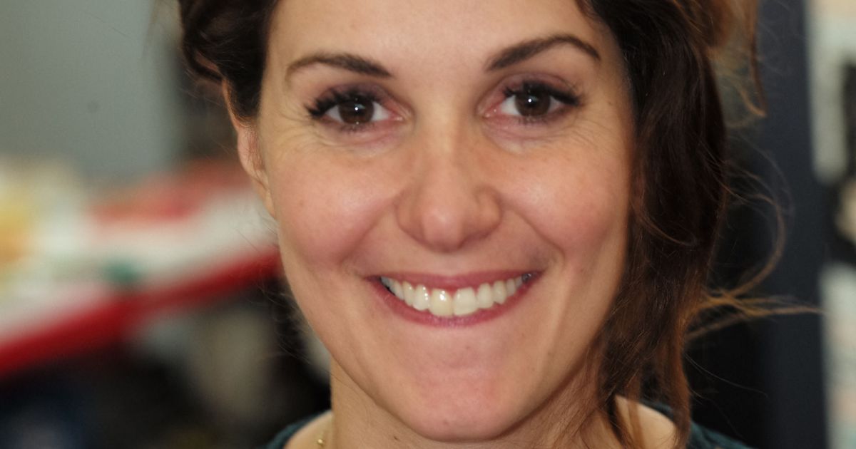 Fanny Agostini - Salon du Livre 2019 à la Porte de Versailles à Paris ...