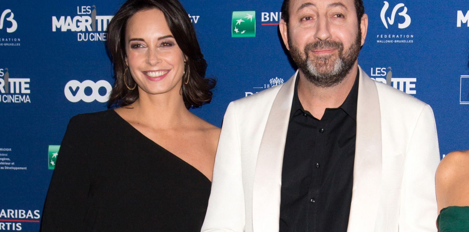 Kad Merad en couple avec Julia Vignali : les amoureux ne se cachent plus ! - Purepeople