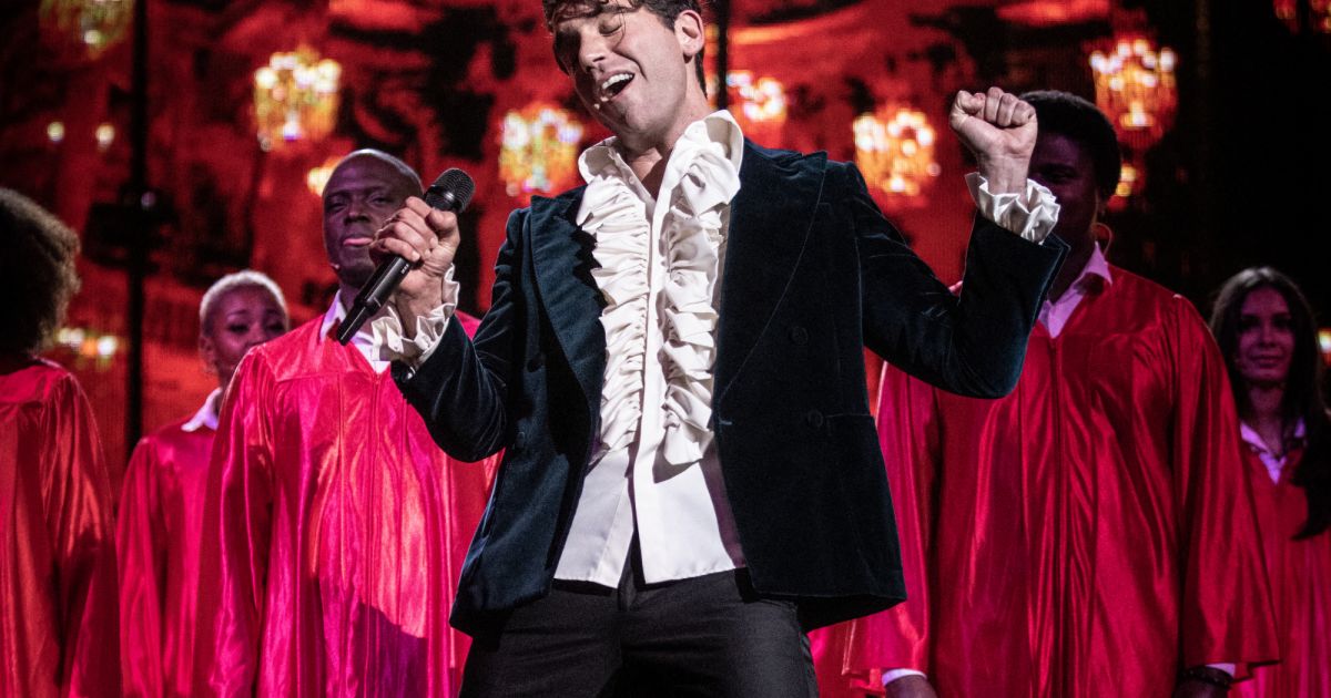Exclusif - Mika en concert à l'Opéra Royal de Versailles, diffusé le 5 ...