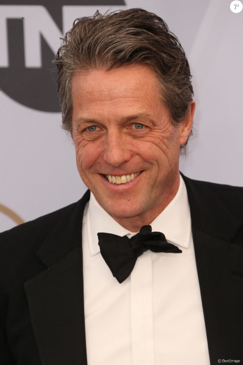 Hugh Grant, son fils en détresse : "Il s'est frappé au visage avec un ...
