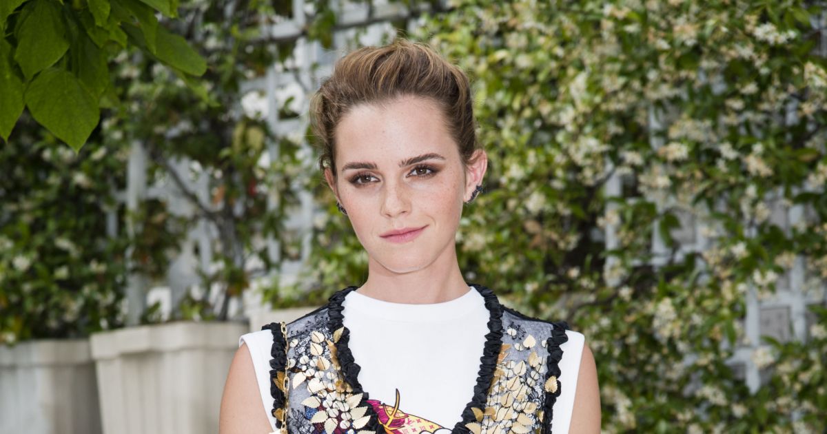 Photocall de Emma Watson à l'hôtel Le Bristol Paris le 22 juin 2017 ...