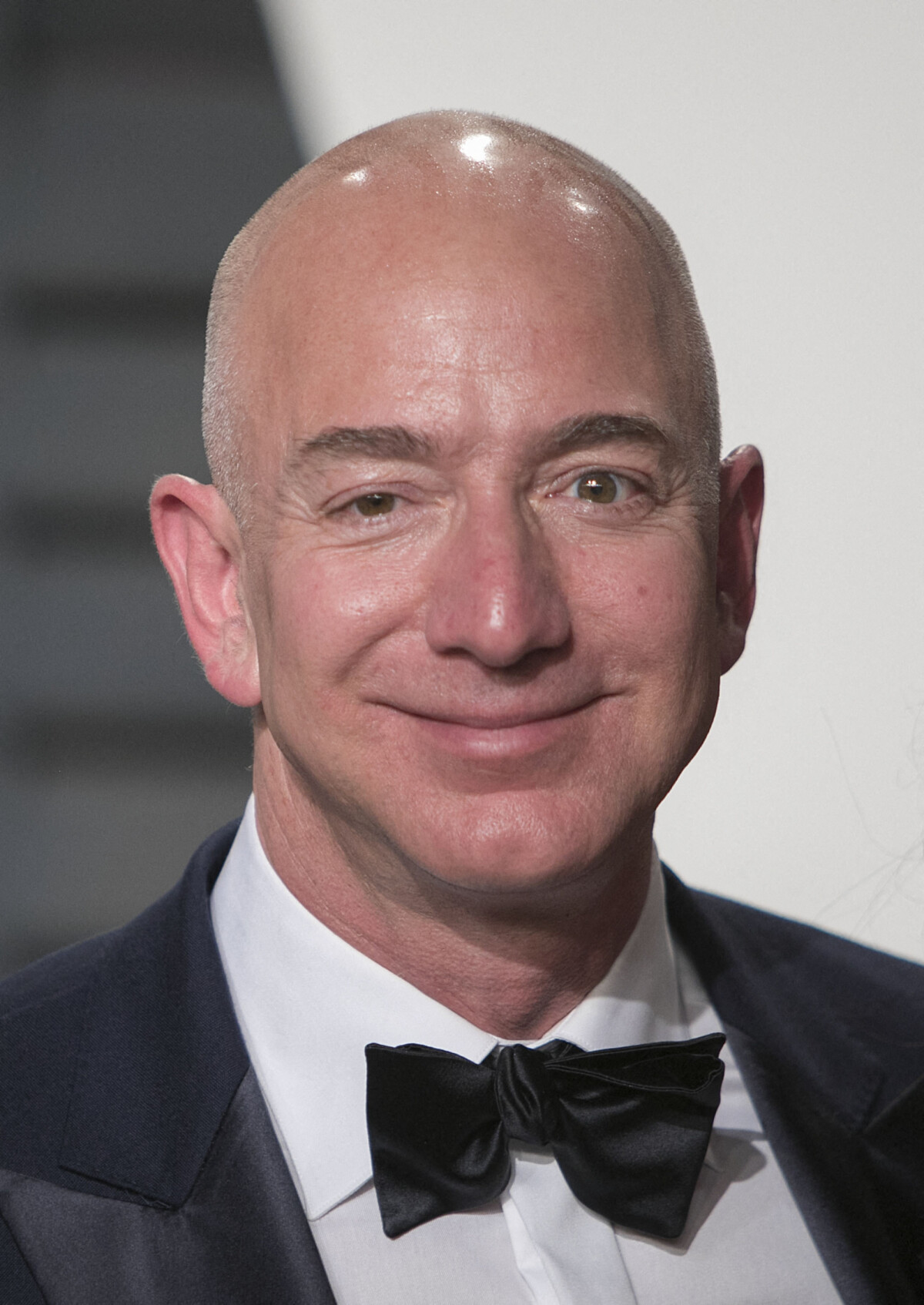 Photo : Jeff Bezos cède son fauteuil de directeur général de Amazon ...