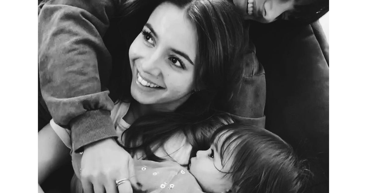 Alizée et ses deux filles Annily et Maggy photographiées par Grégoire ...