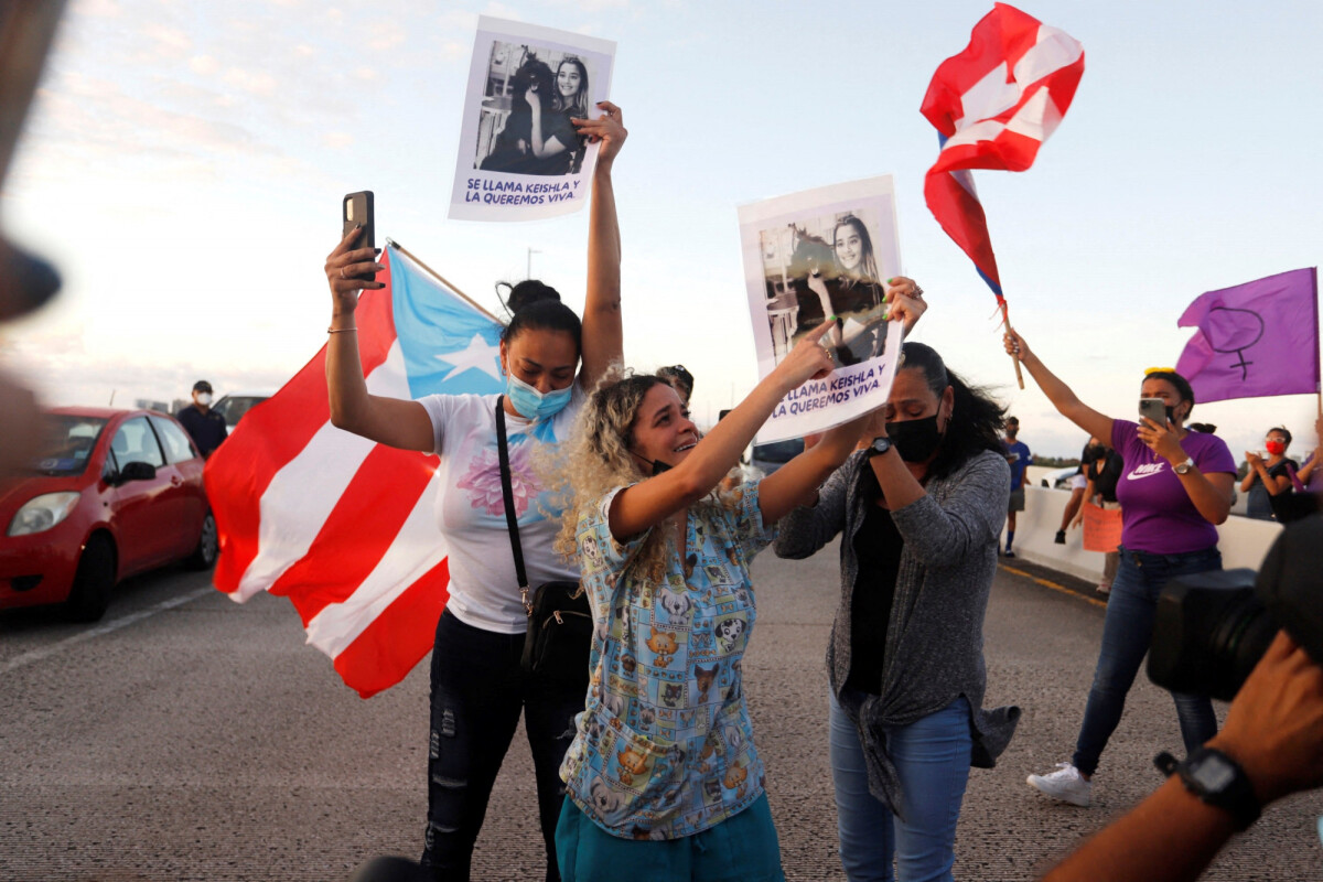 Photo : Bereliz Nichole (au milieu) manifeste suite au meurtre de sa ...