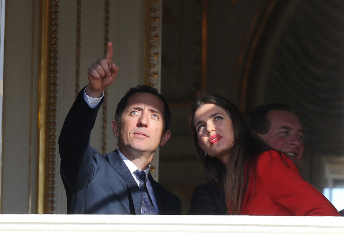 Photo : Gad Elmaleh et sa compagne Charlotte Casiraghi - Présentation ...