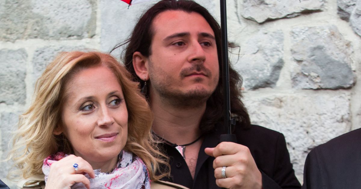Lara Fabian et son mari Gabriel Di Giorgio assistent à la ducasse de ...