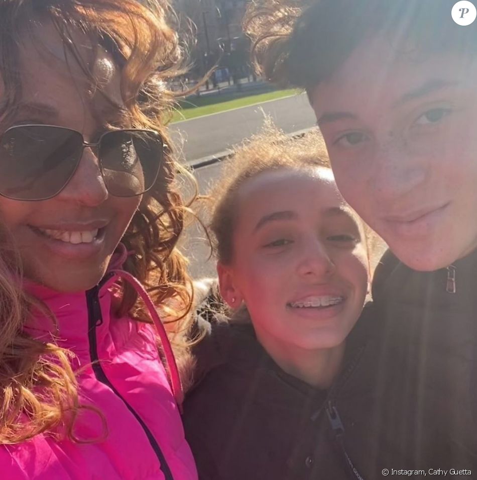Cathy, Angie et Elvis Guetta sur Instagram. - Purepeople