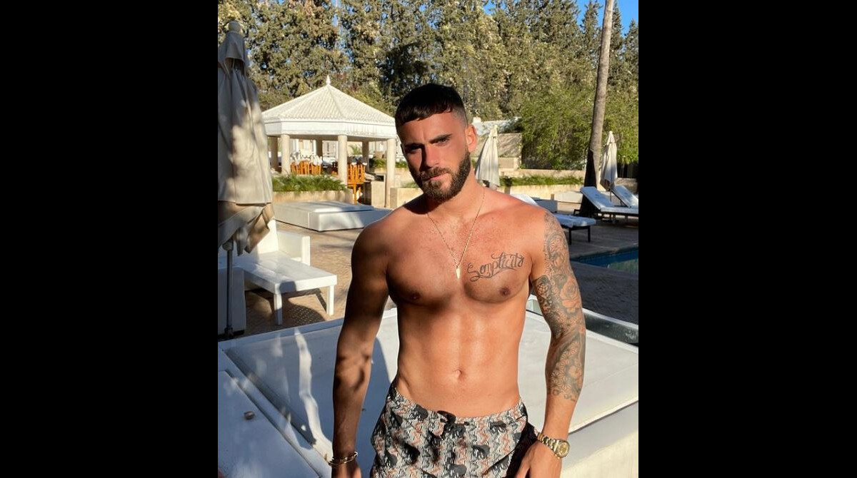 Photo : Illan en maillot de bain sur Instagram, avril 2021 - Purepeople