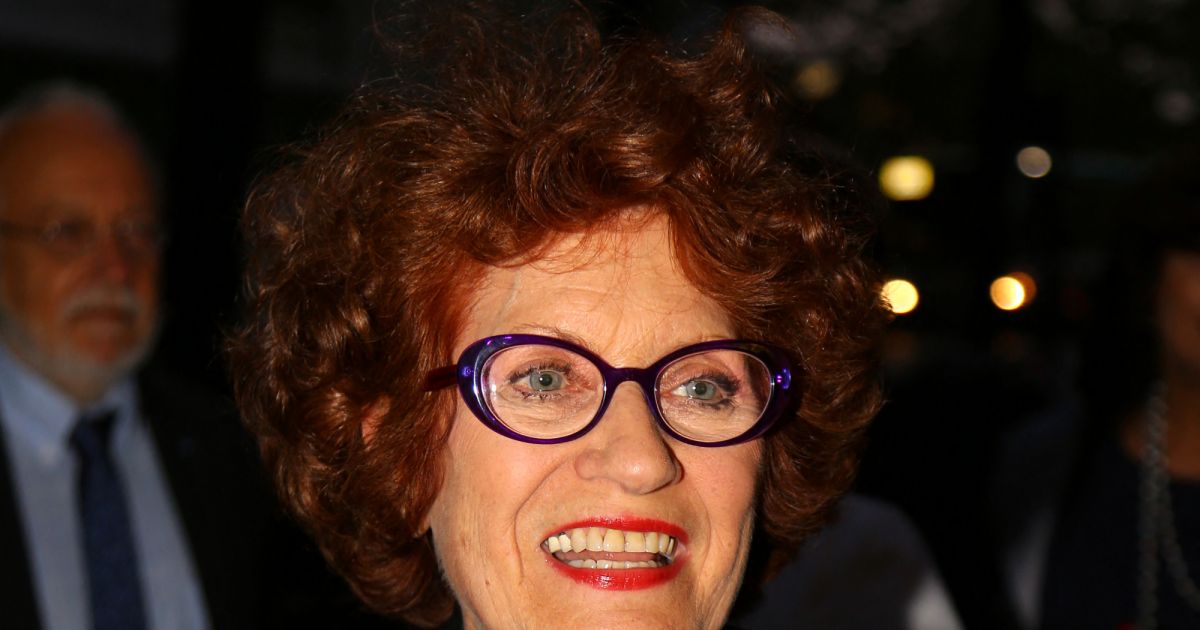Exclusif - Andréa Ferréol - Hommage à Omar Sharif au cinéma Mac Mahon à ...