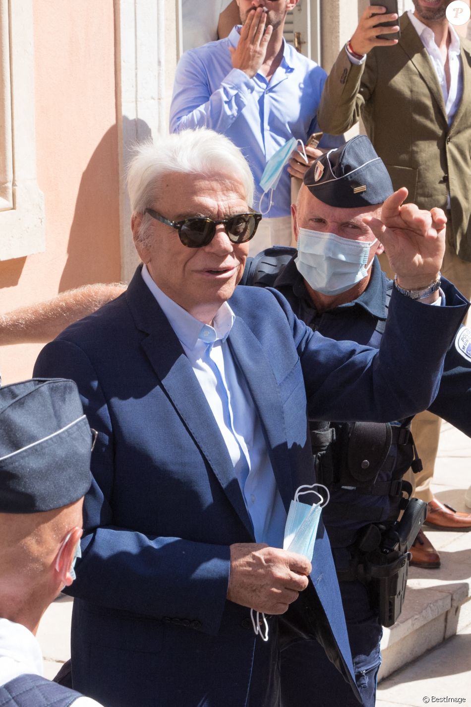 Bernard Tapie - Mariage civil de Sophie Tapie et Jean-Mathieu Marinetti ...