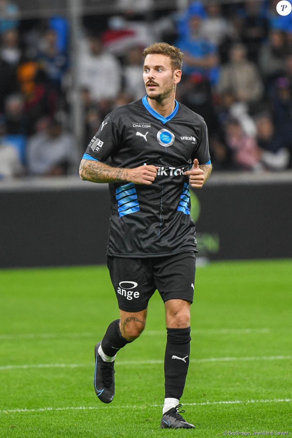 M. Pokora (Matt Pokora) - Match des héros entre l'équipe OM Legends et ...
