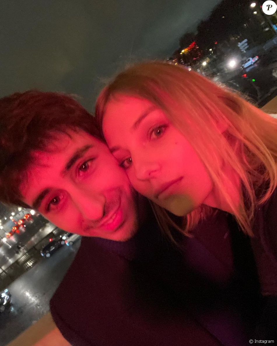 Ben Attal et Axelle, amoureux à Paris. - Purepeople