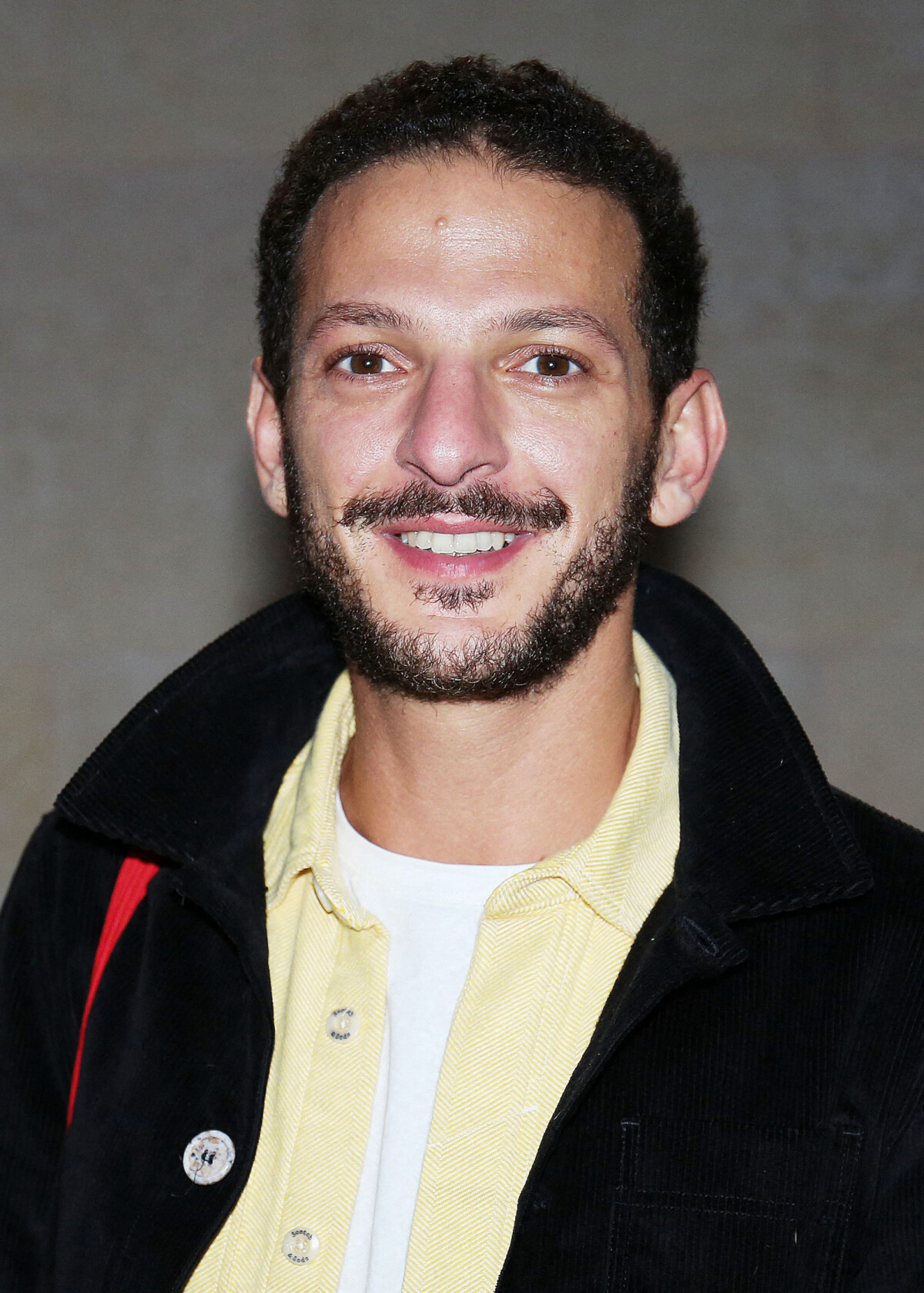 Photo : Vincent Dedienne - Première du film "Parents d'élèves" Cour ...