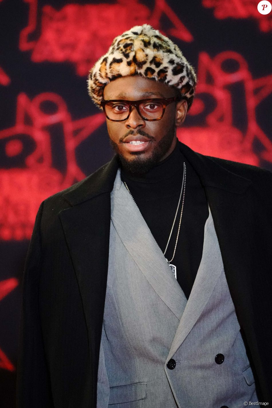 Dadju lors de la 23ème édition des NRJ Music Awards 2021 au Palais des ...