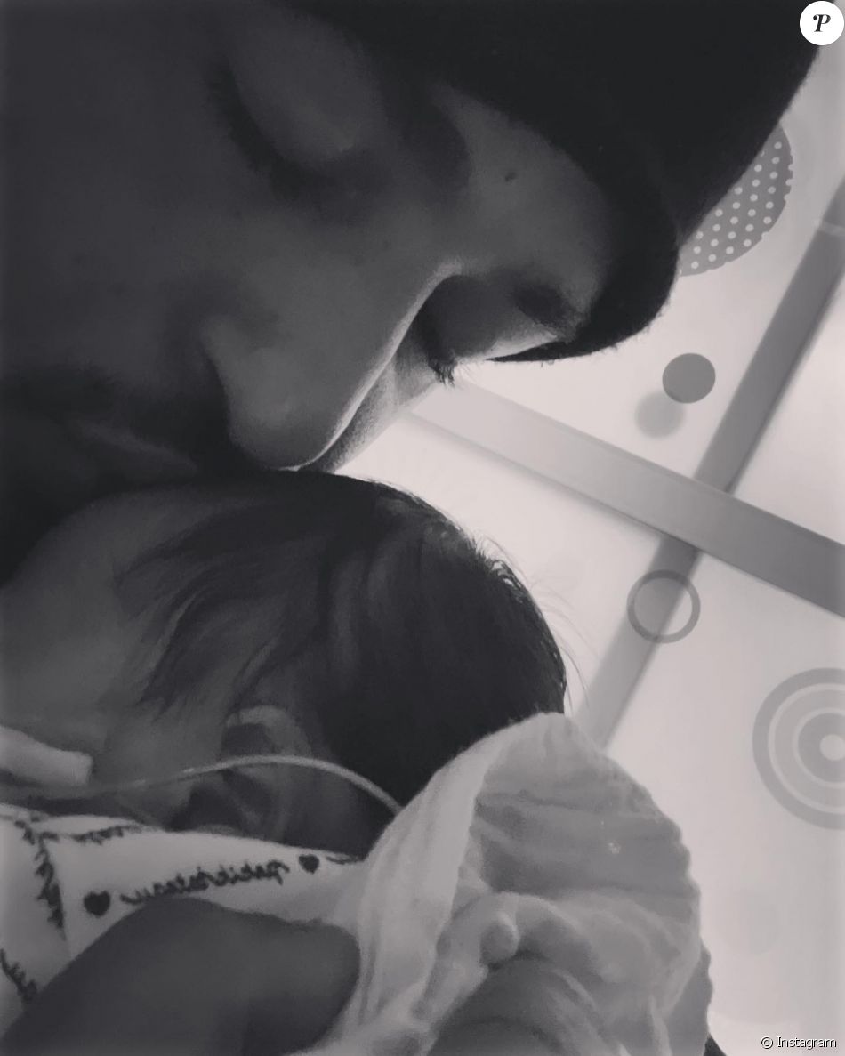 Slimane et son bébé sur Instagram. - Purepeople