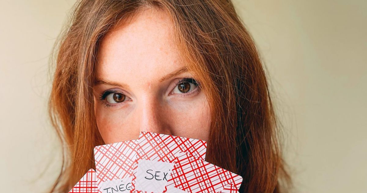 Chloé alias The Ginger Chloé sur les réseaux sociaux, vue dans Les ...